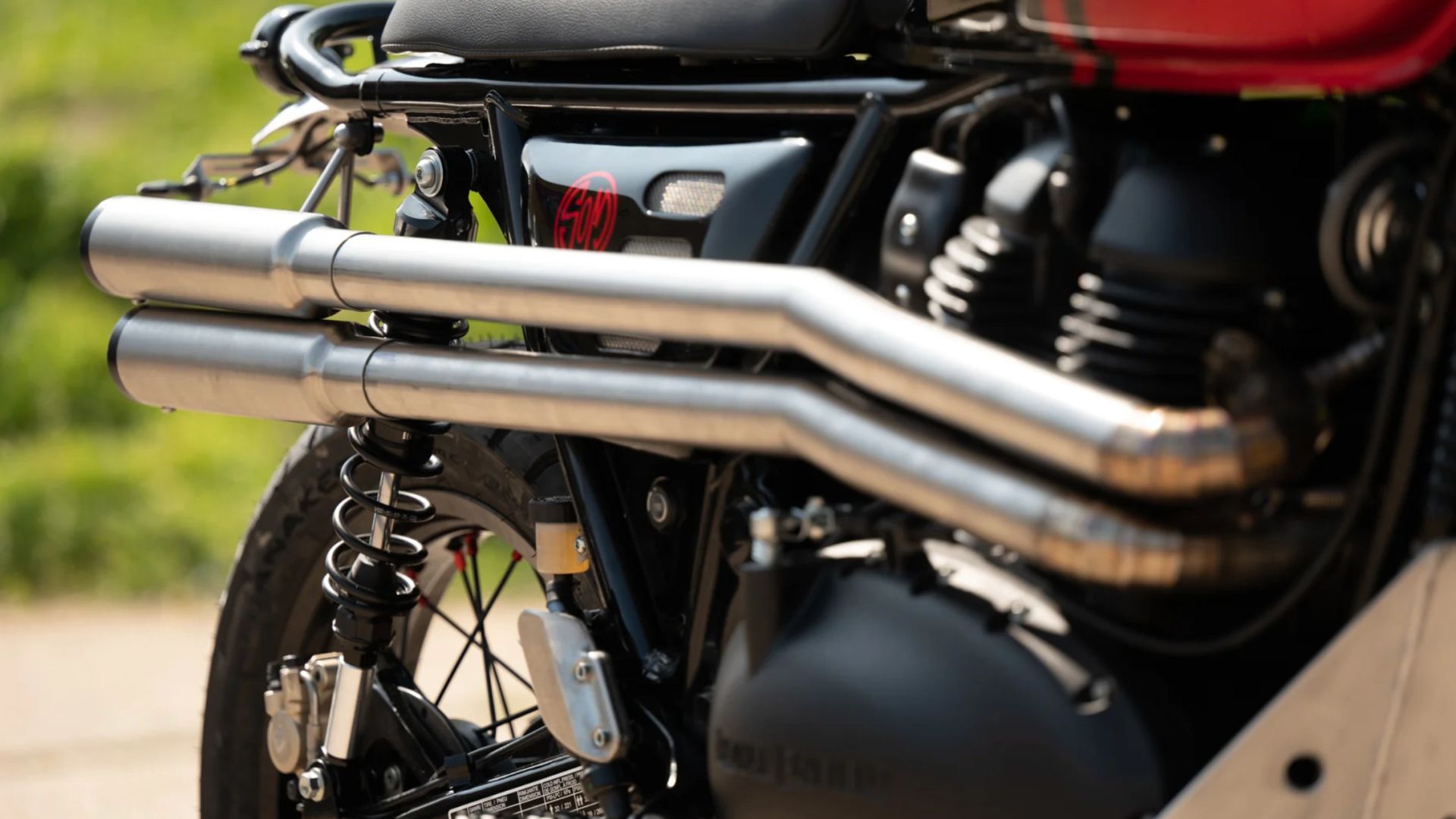 Mudslinger: la special scrambler è una Royal Enfield Interceptor