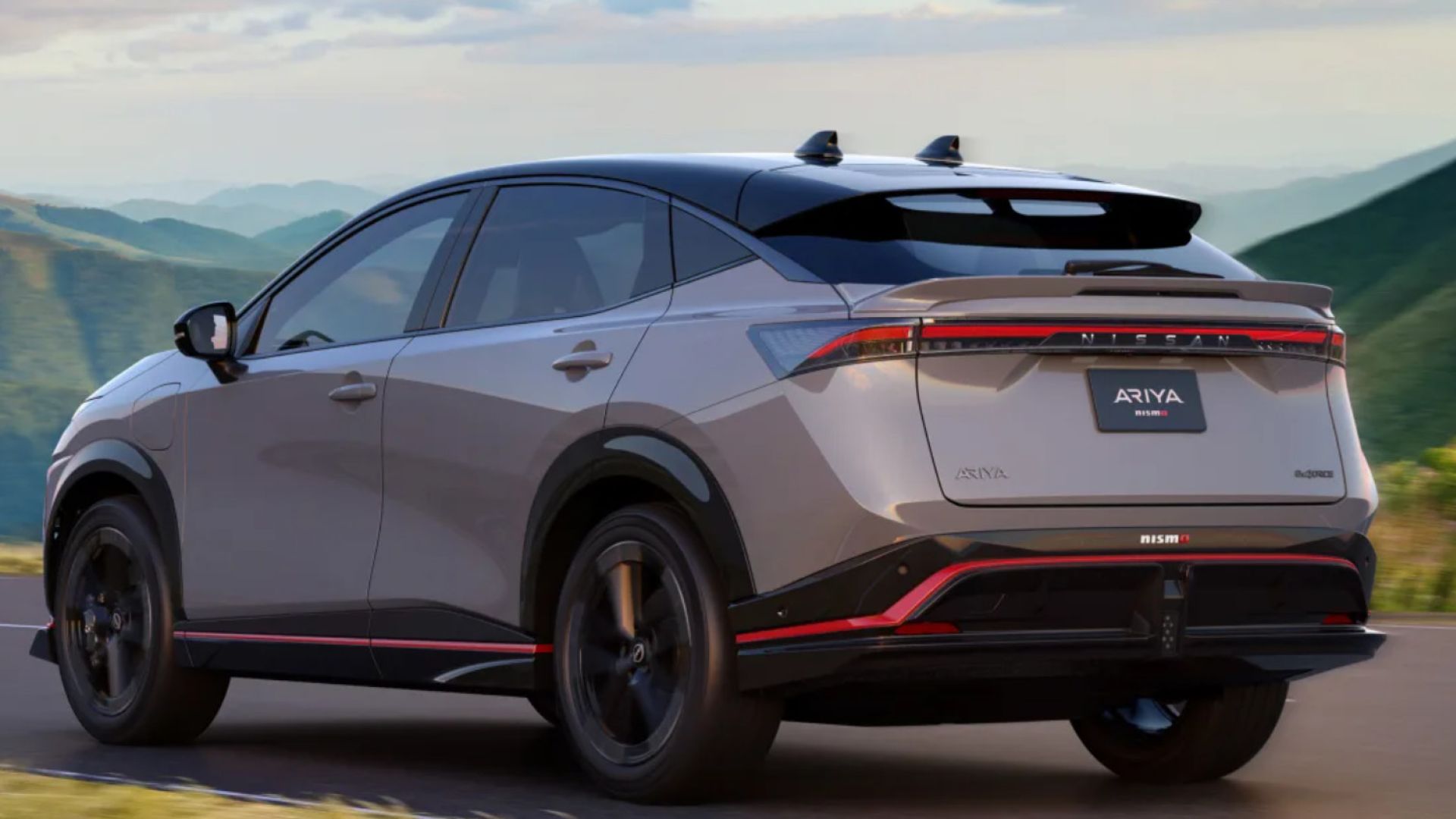 Scheda tecnica e foto di nuovo SUV elettrico Nissan Ariya Nismo