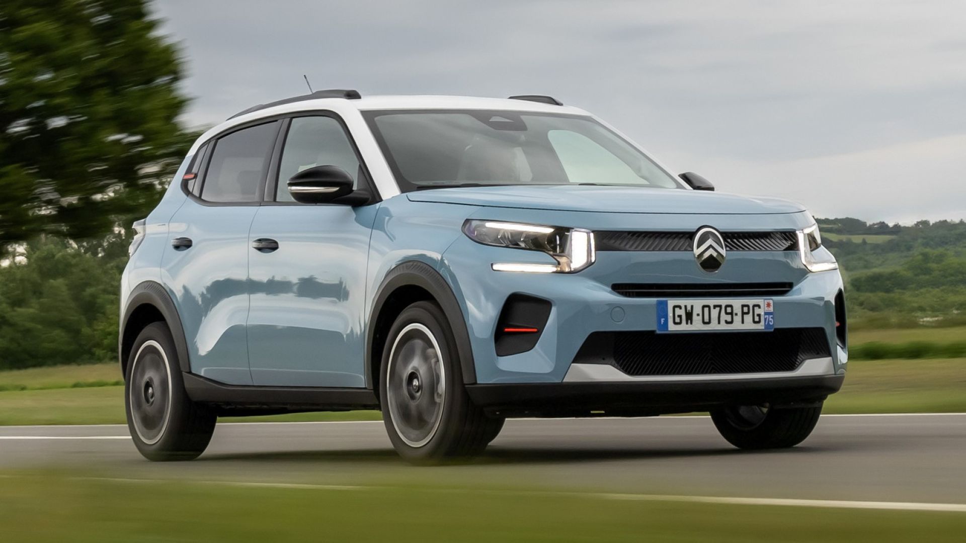 Video: nuova Citroen e-C3 o a benzina, quale conviene? Prova confronto