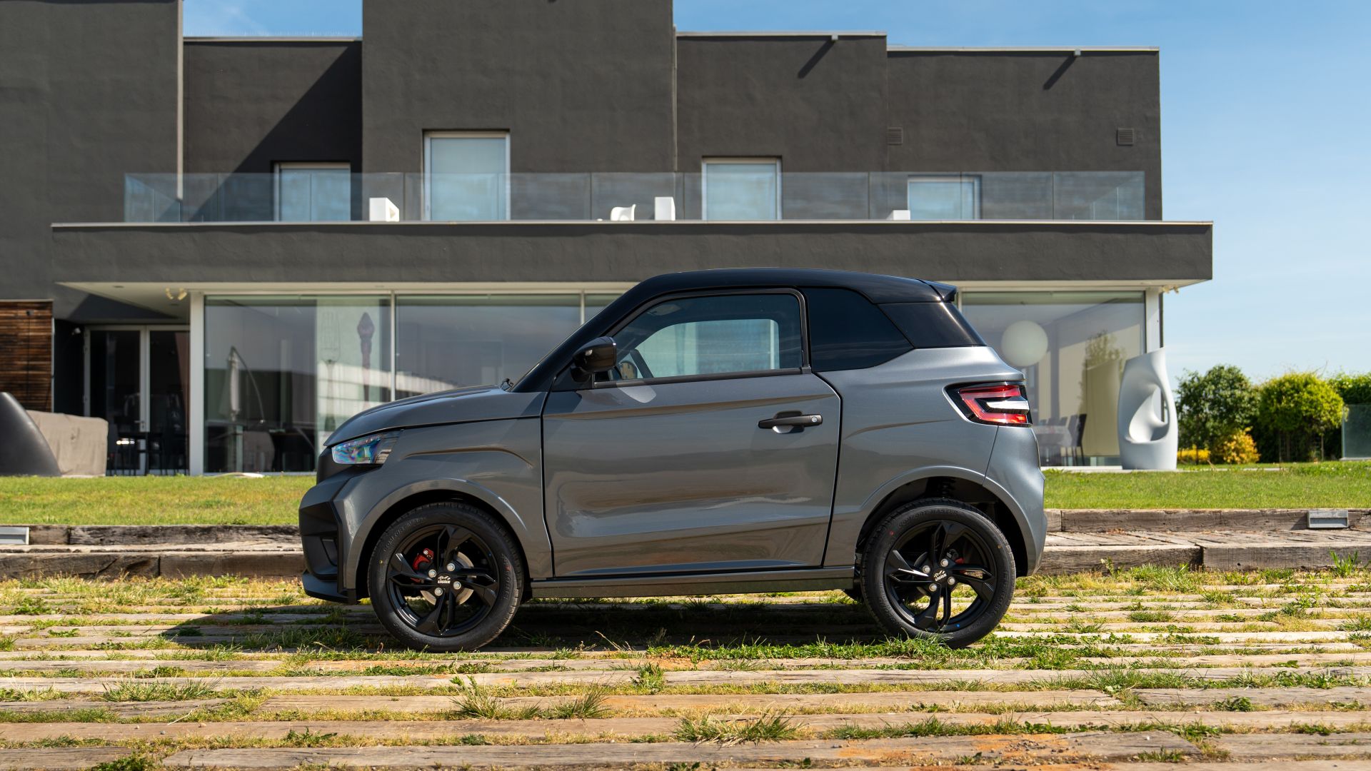 Prova microcar Ligier JS50 Revo D+ con motore diesel Euro 5+