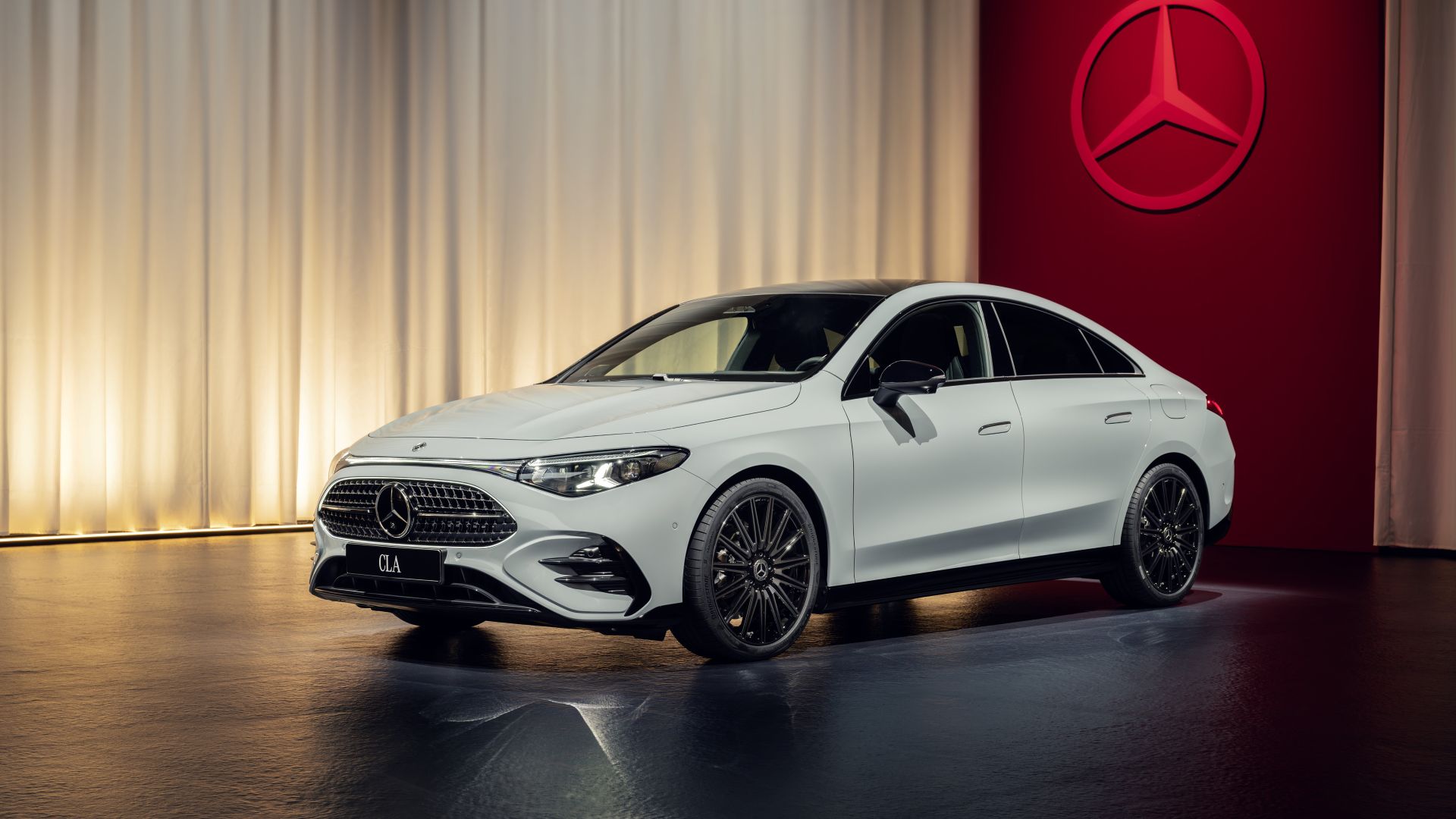 Nuova Mercedes CLA: svelati prezzi, versioni e tecnica