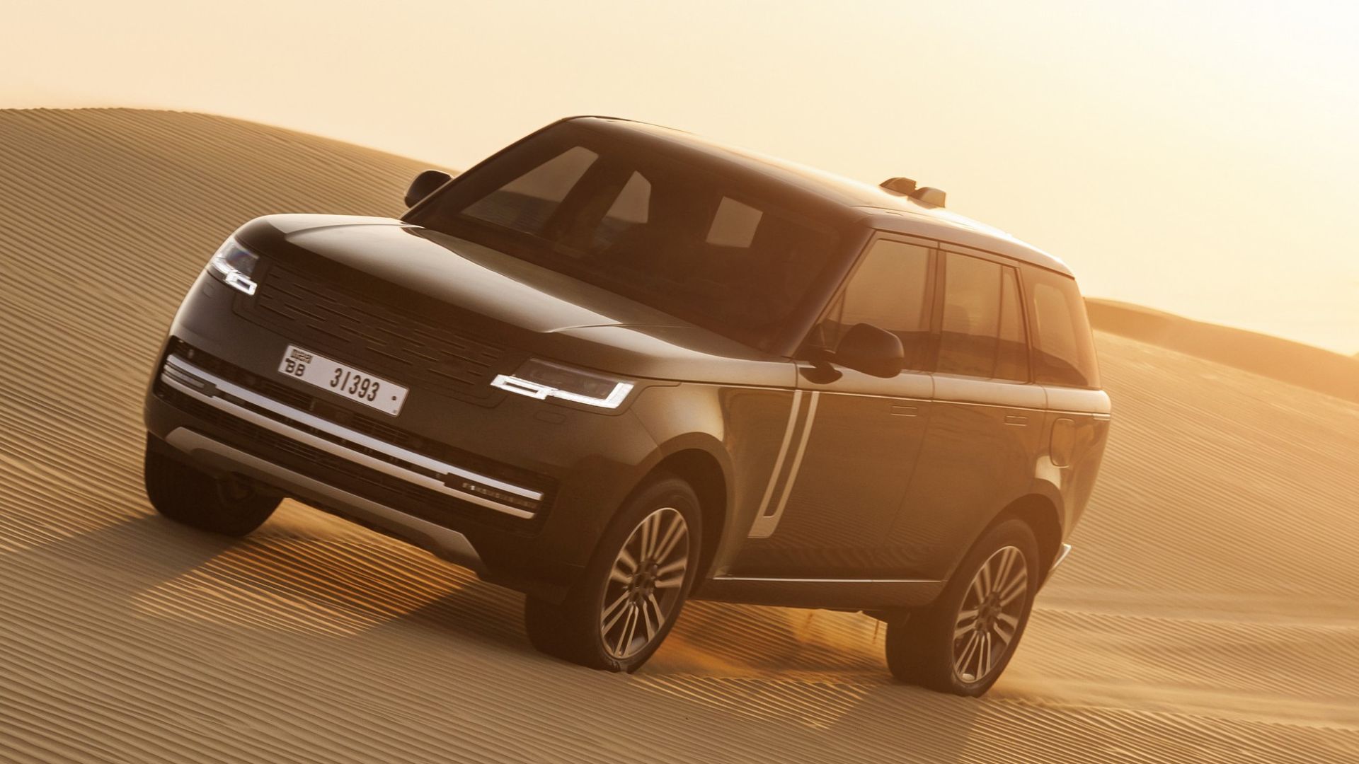 Nuova Range Rover Electric (2025): il video dei test in off-road