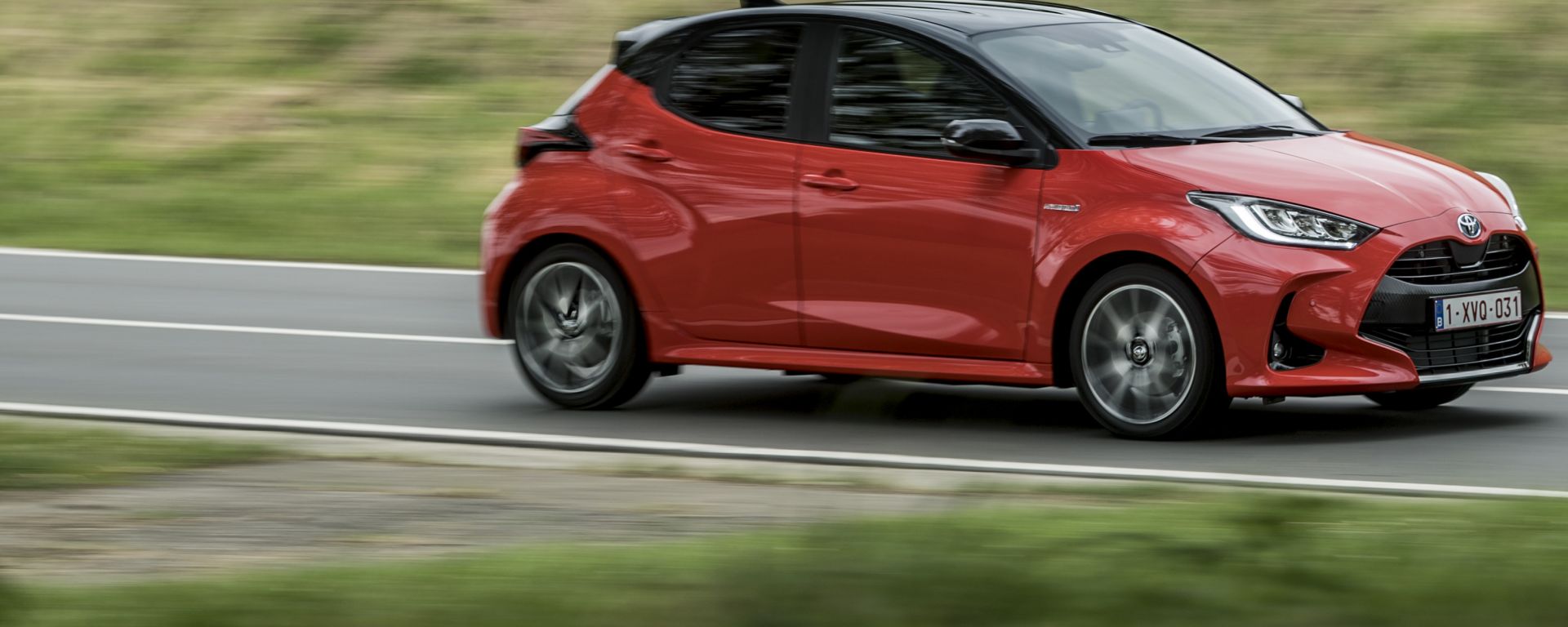 VIDEO: nuova Toyota Yaris Hybrid 2020, prova su strada e opinioni ...
