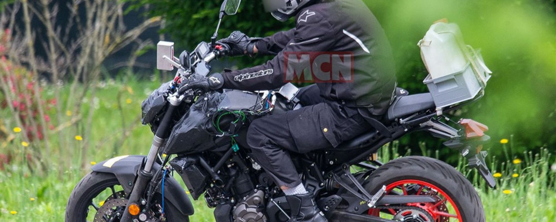 Nuova Yamaha MT-07 2020, arrivo, scheda tecnica, novità - MotorBox