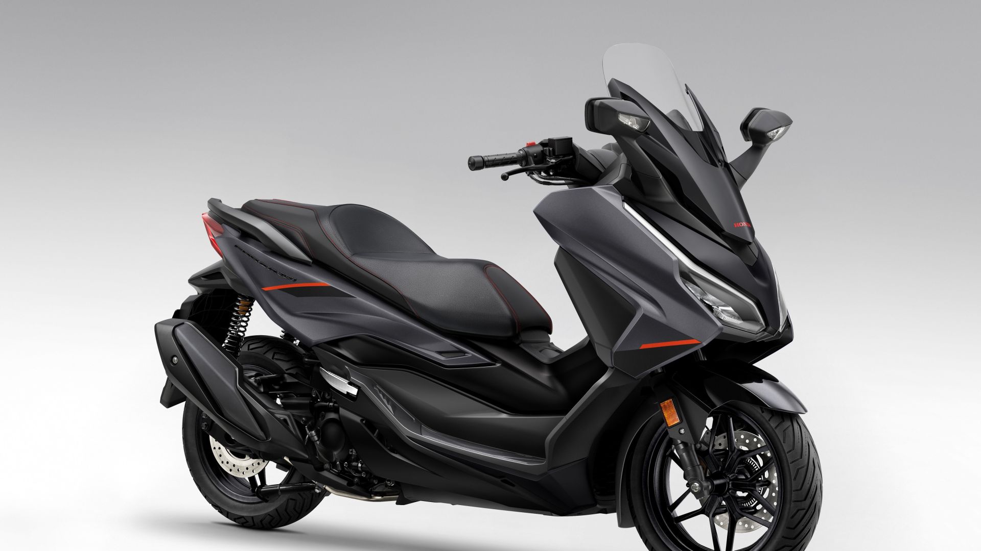 Nuovo Honda Forza 350 2025: novità, motore, peso