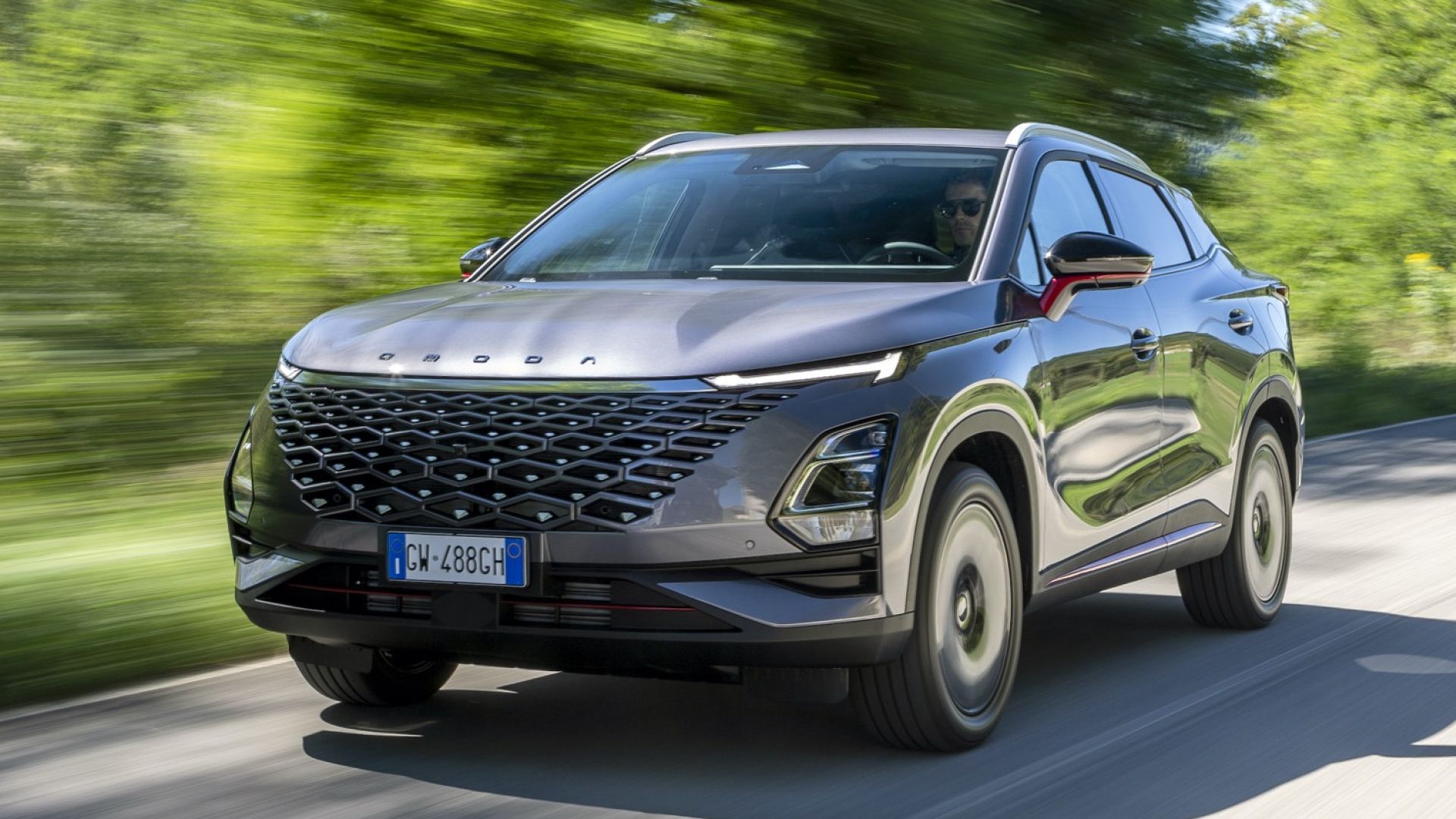 Omoda 5 Pure, nuova entry level 2025. C-SUV, prezzi a confronto