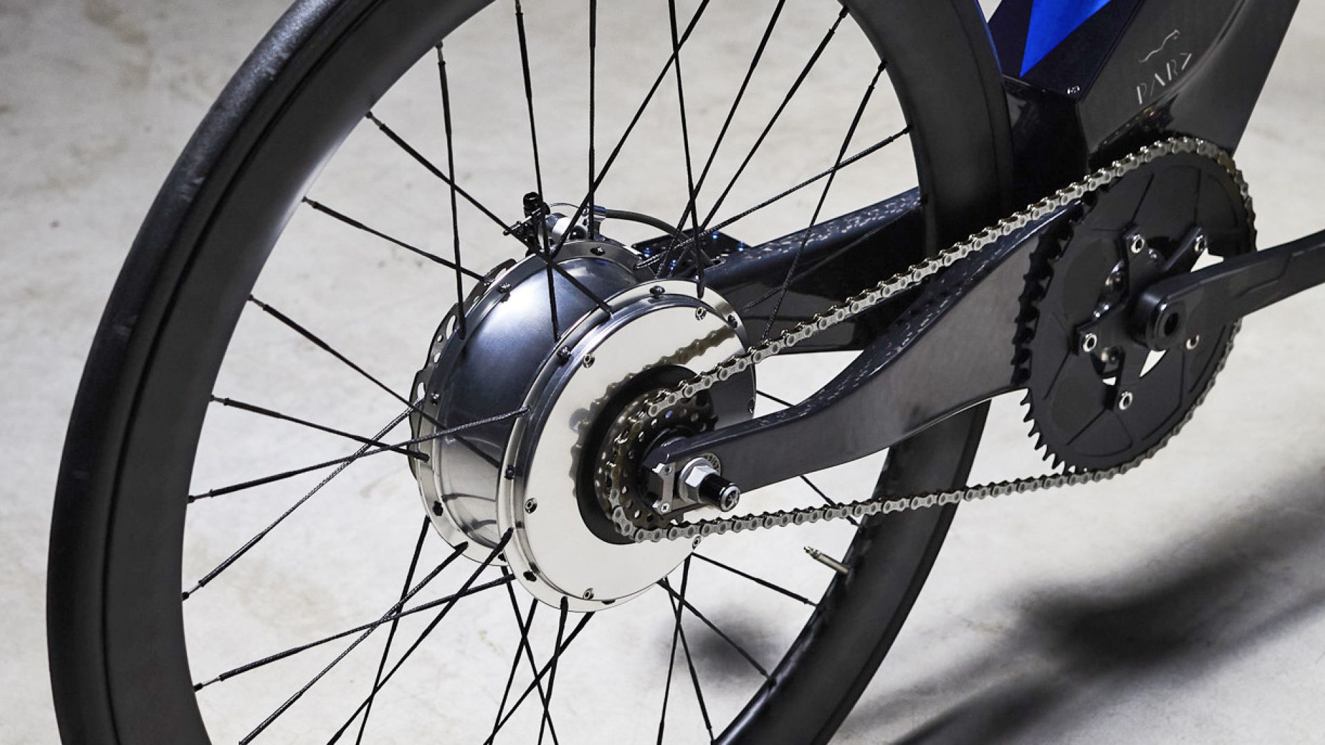 Pard Design Estrema: luxury e-bike in carbonio e motore da 250W