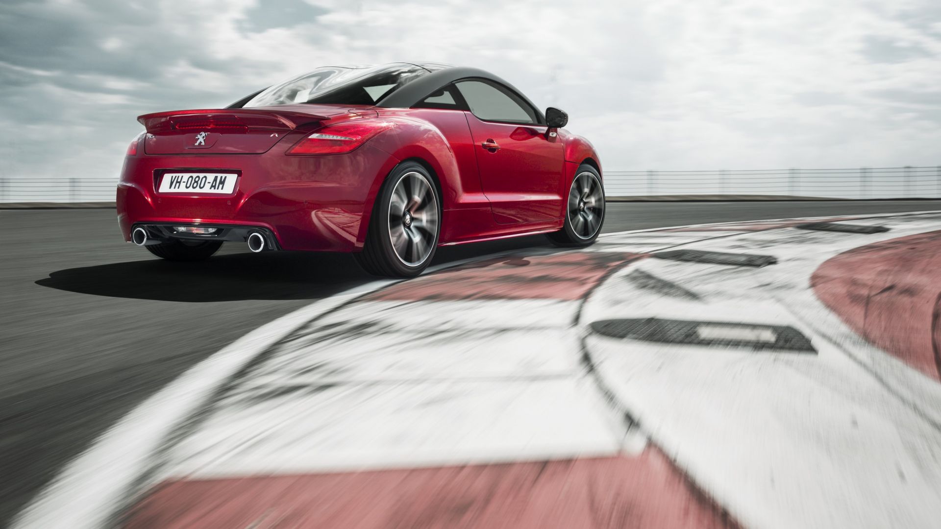 Prova | Peugeot RCZ R vs RCZ Racing Cup