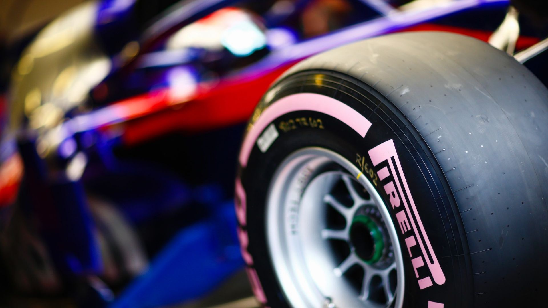 F1 2018: le Pirelli Hard debutteranno nel GP di Gran Bretagna - MotorBox