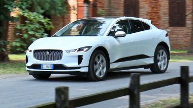 Prova su strada di Jaguar I-Pace 400 CV R-Dynamic SE: pregi, difetti ...