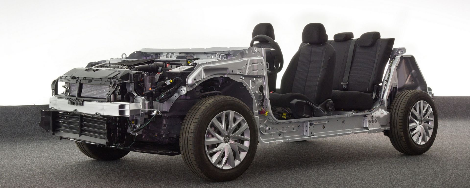 Video - PSA: focus sulla nuova piattaforma EMP2 - MotorBox