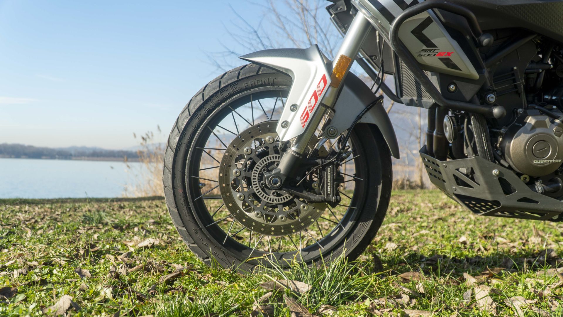 QJ Motor SRT 600SX: prova, caratteristiche, pregi, difetti e prezzo