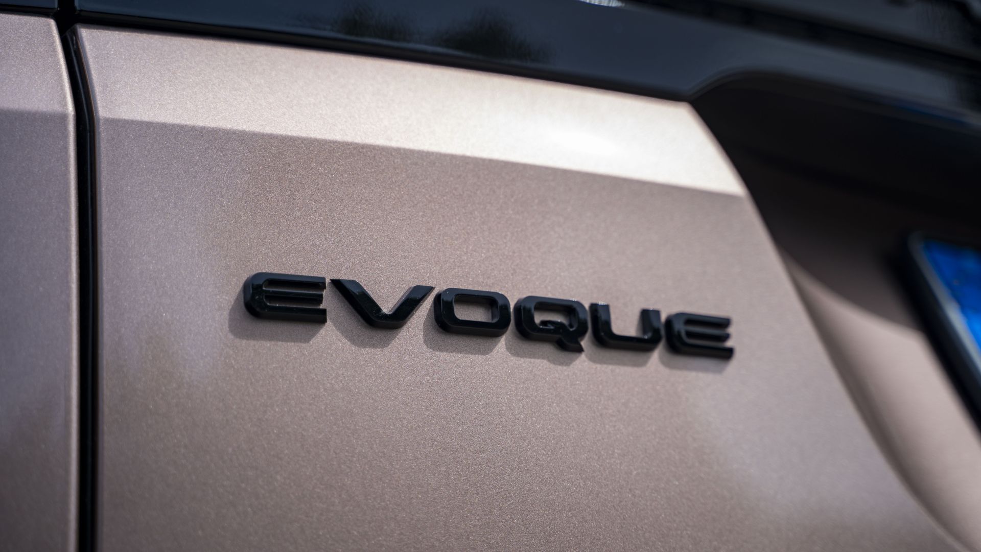 Range Rover PHEV 2024: prova, opinioni, prezzo, versioni, foto