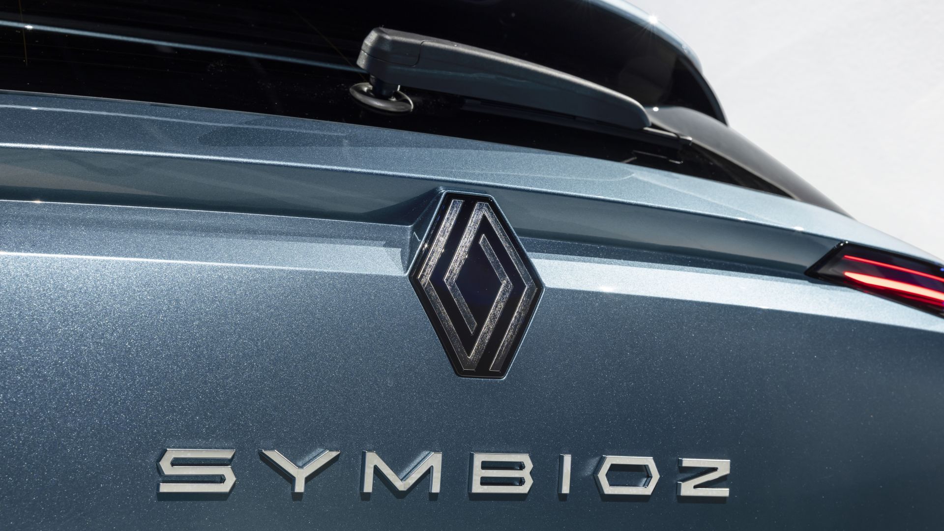 Tutto su Renault Symbioz Hybrid 2024: dimensioni, uscita, prezzo