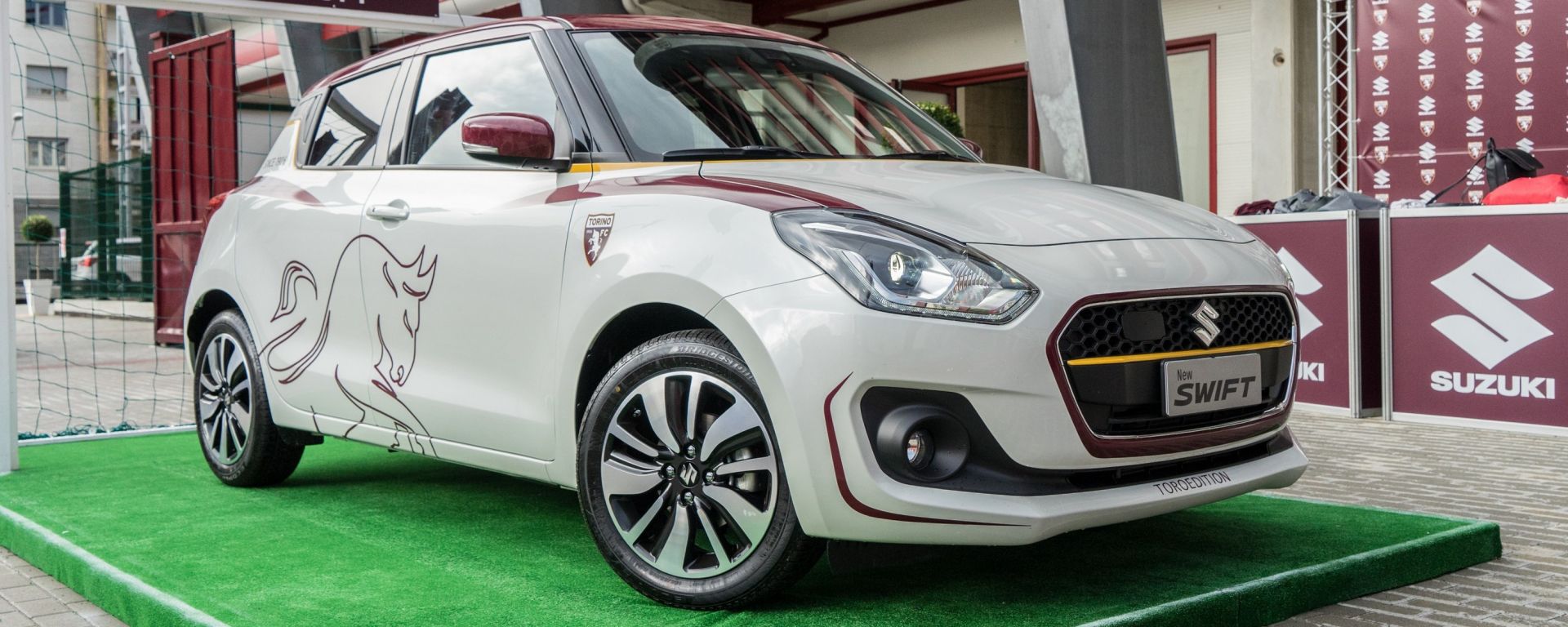 Suzuki Swift Toro Edition per l'allenatore del Torino Walter Mazzarri ...