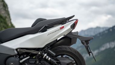 SYM Maxsym TL 508, prova video: pregi, difetti, consumi e prezzo