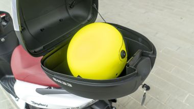 Sym Symphony 200: prova, pregi, difetti, prezzo dello scooter