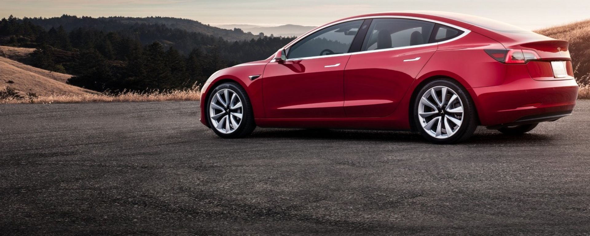 Tesla Model 3, in Italia da 59.600 euro. Listino prezzi e optional ...