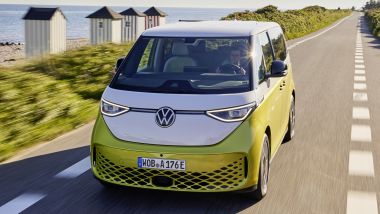 Volkswagen ID. Buzz, prova video del nuovo Bulli elettrico. Prezzi