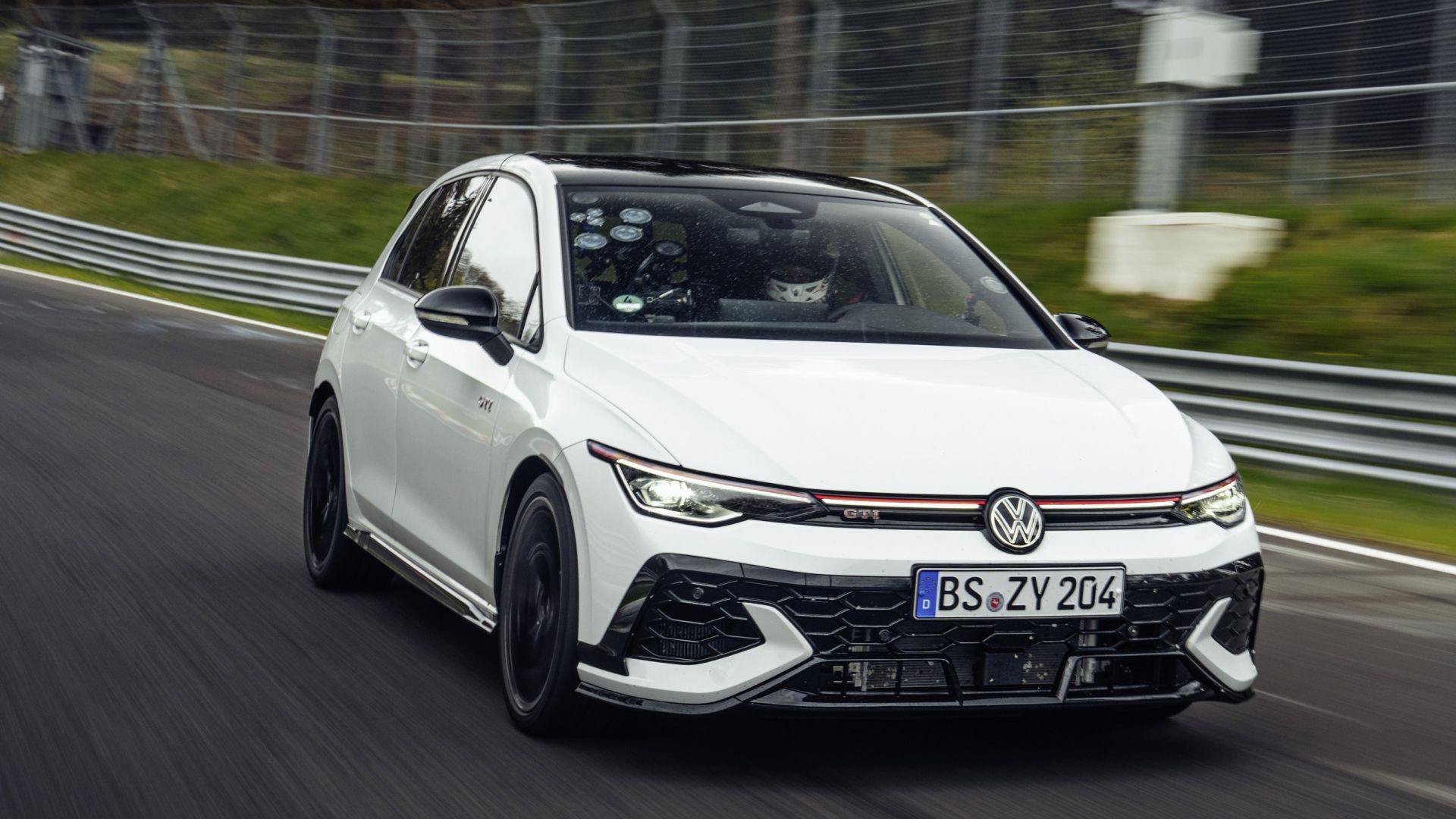 Il video di VW Golf GTI Edition 50 (2026) che fa il record al 'Ring