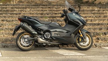 Prova comparativa Honda X-ADV-Yamaha TMax: consumi, pregi, difetti